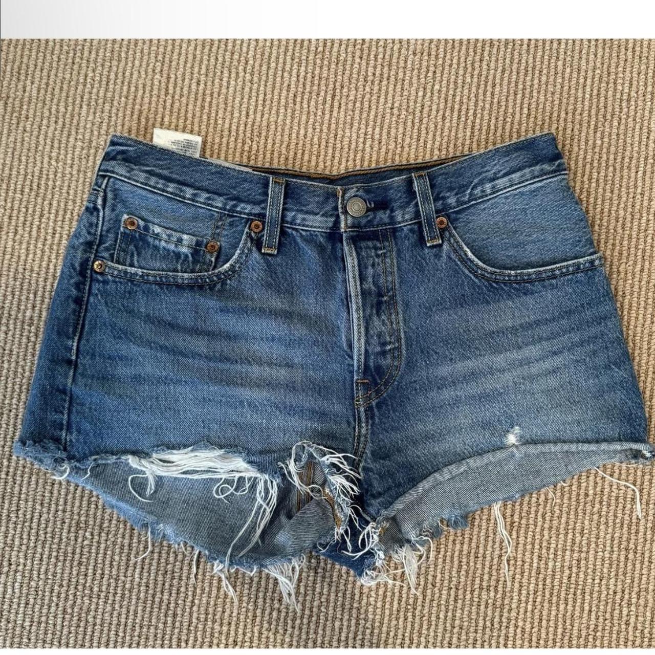 Levi denim shorts. Super cute shorts. In great... | Depop