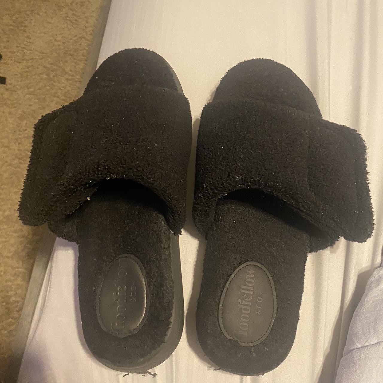 goodfellow slides all black - Depop