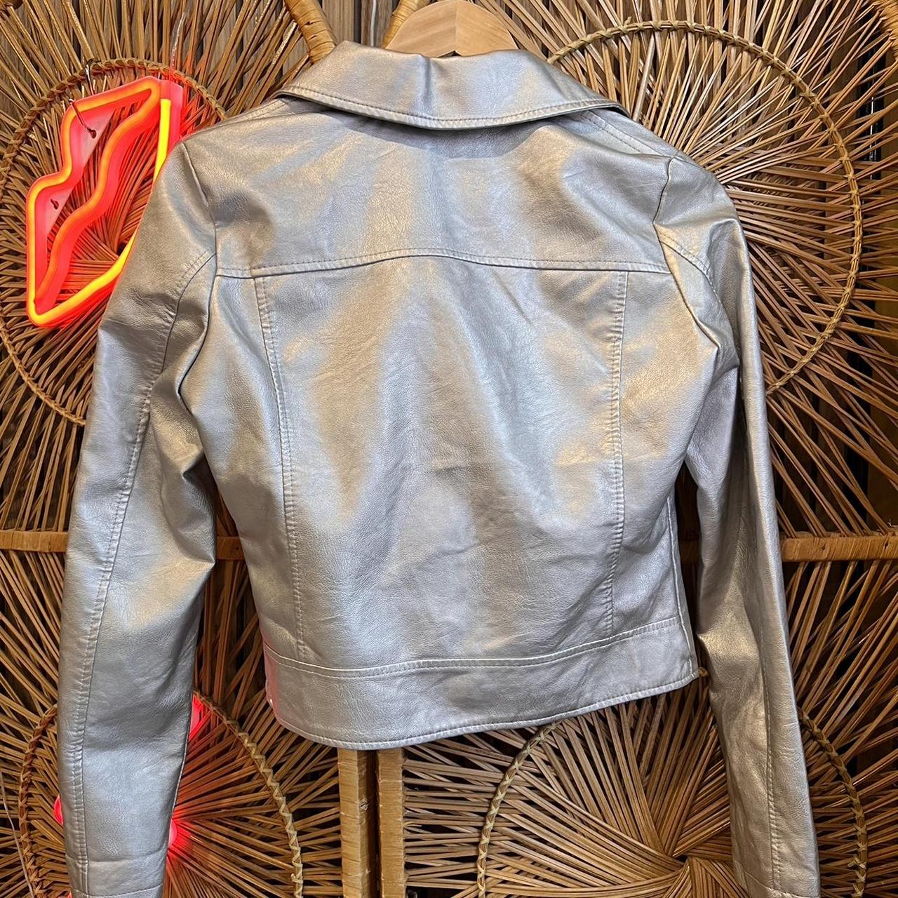 Fabulous silver metallic jacket in great preloved... - Depop