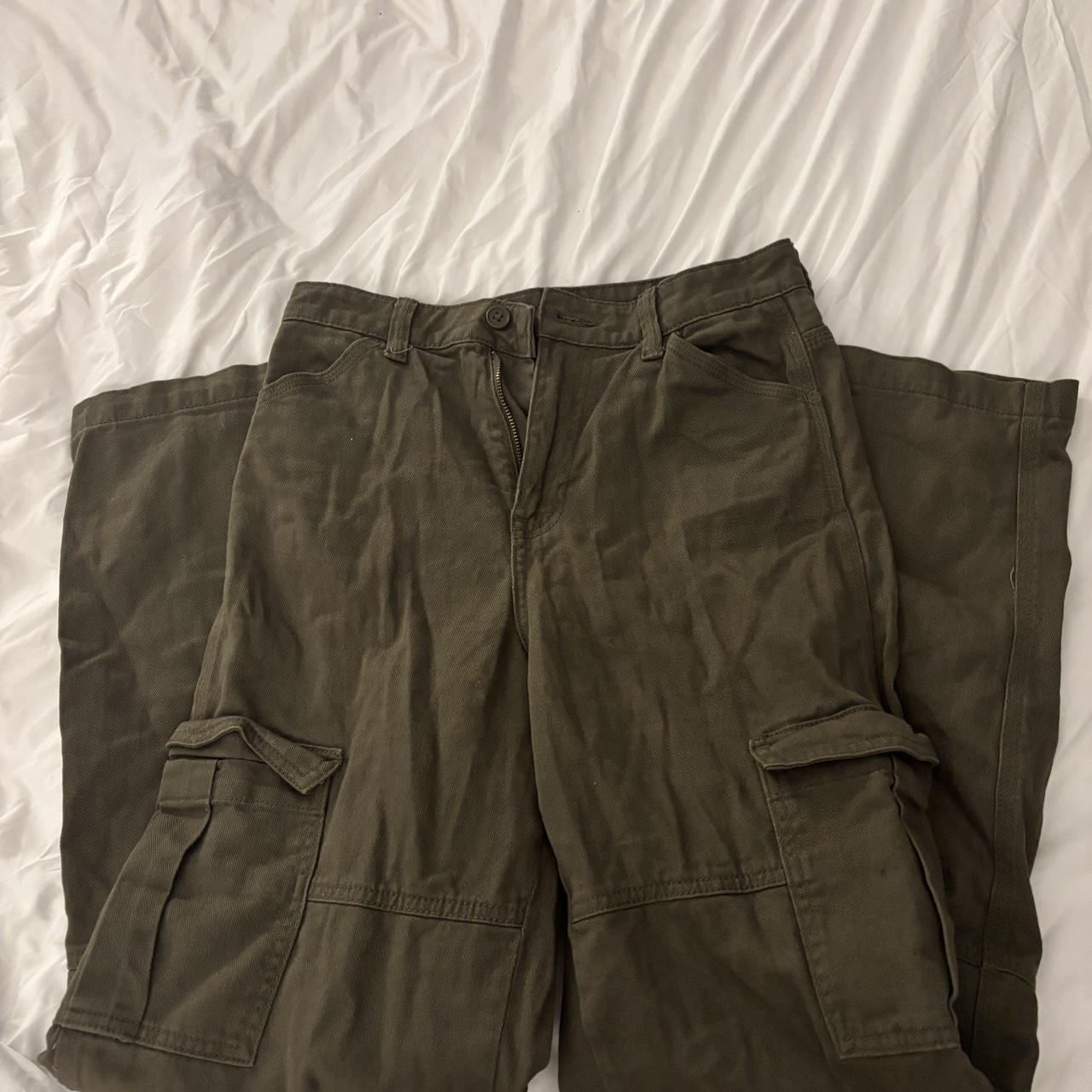 Khaki green baggy cargo pants, size 2 #cargopants... | Depop