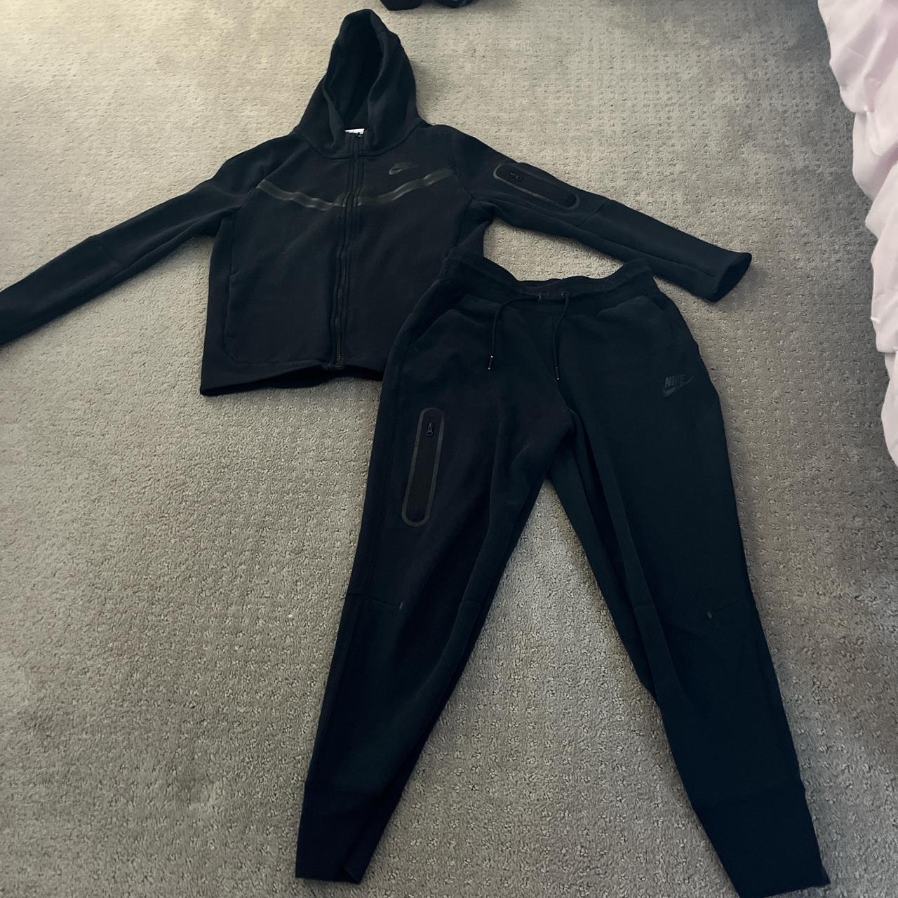 kids large nike tech set | Depop