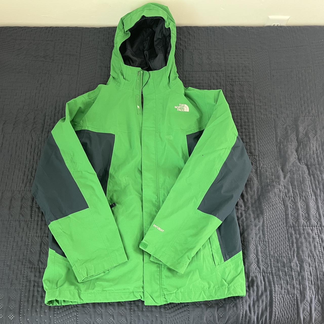 North Face shell, fits like a large. Great condition - Depop