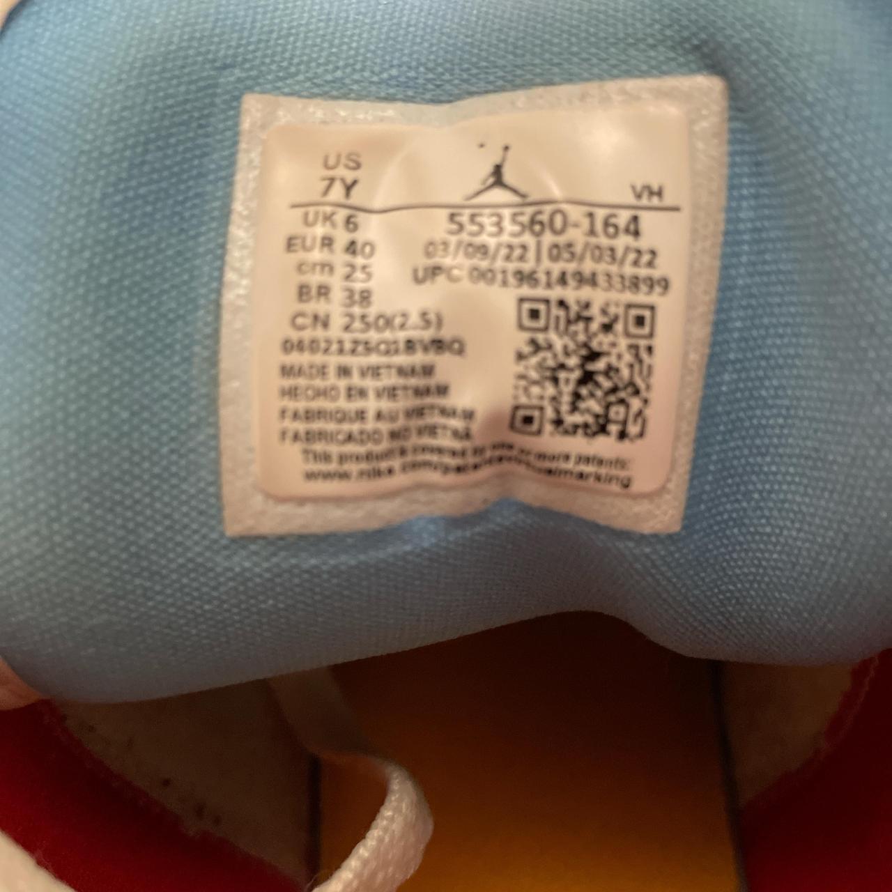 nike low air jordan’s, size 7 in men there a lil... - Depop