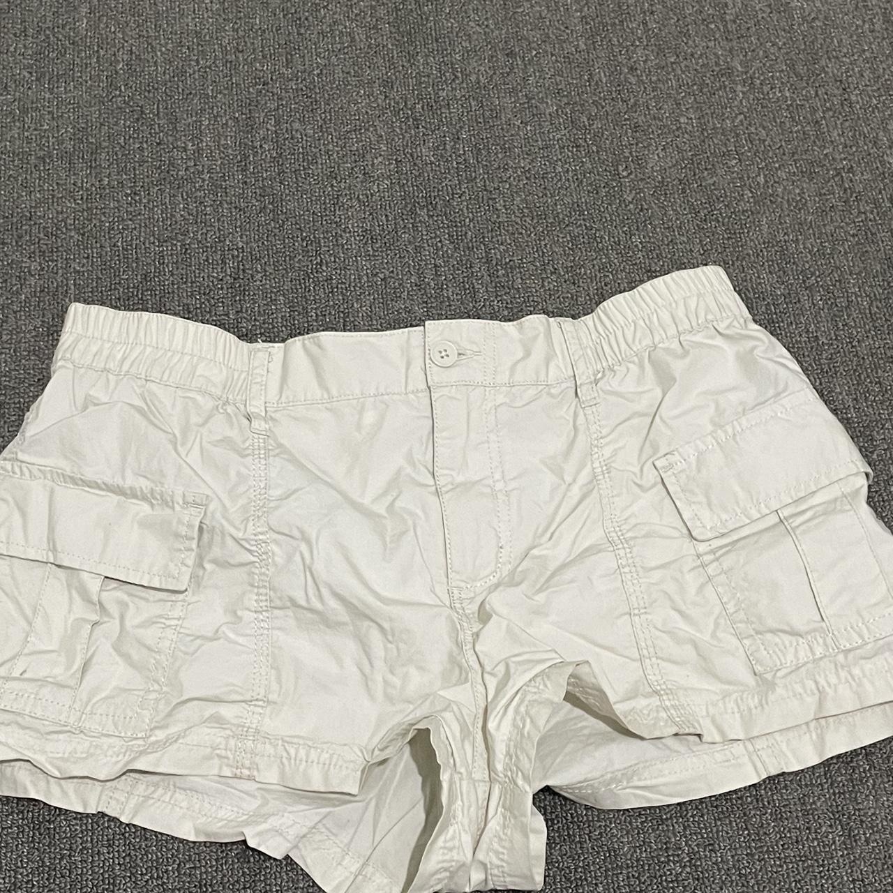 mini cargo shorts - Depop