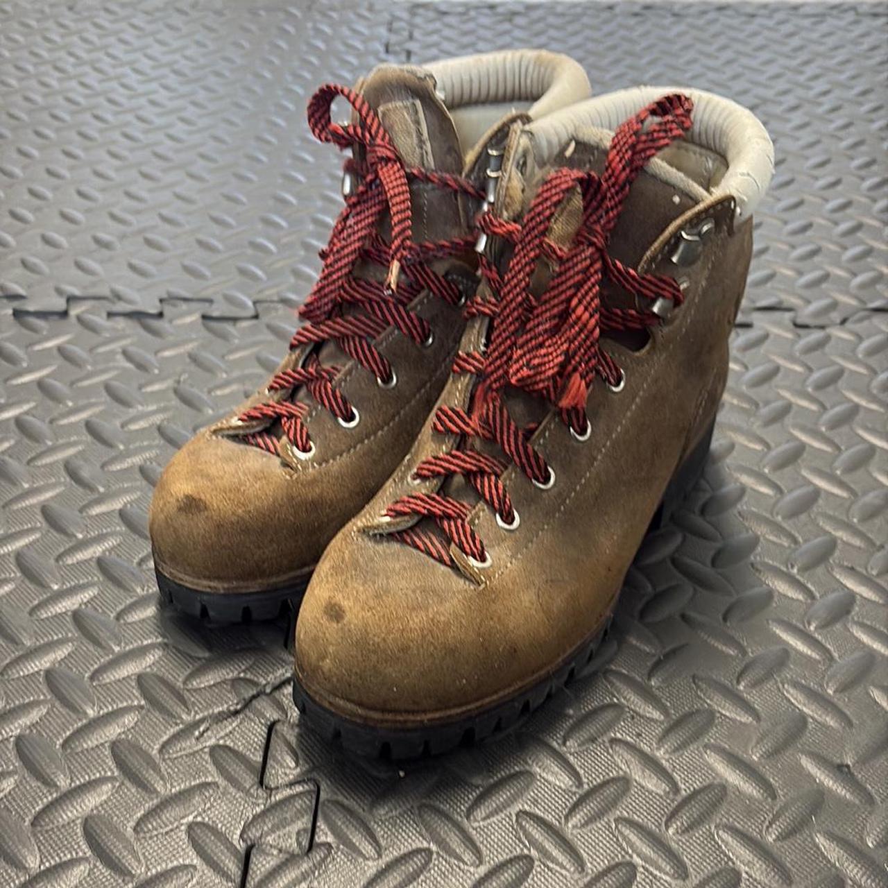 VTG Vasque Highlander Sundowner Mountaineering Boots... | Depop