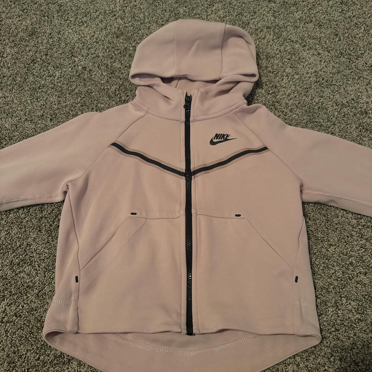 medium light pink nike tech in KIDS, worn a few times | Depop