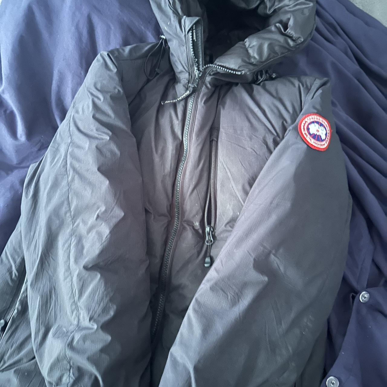 REAL Canada goose lodge coat It has one... - Depop