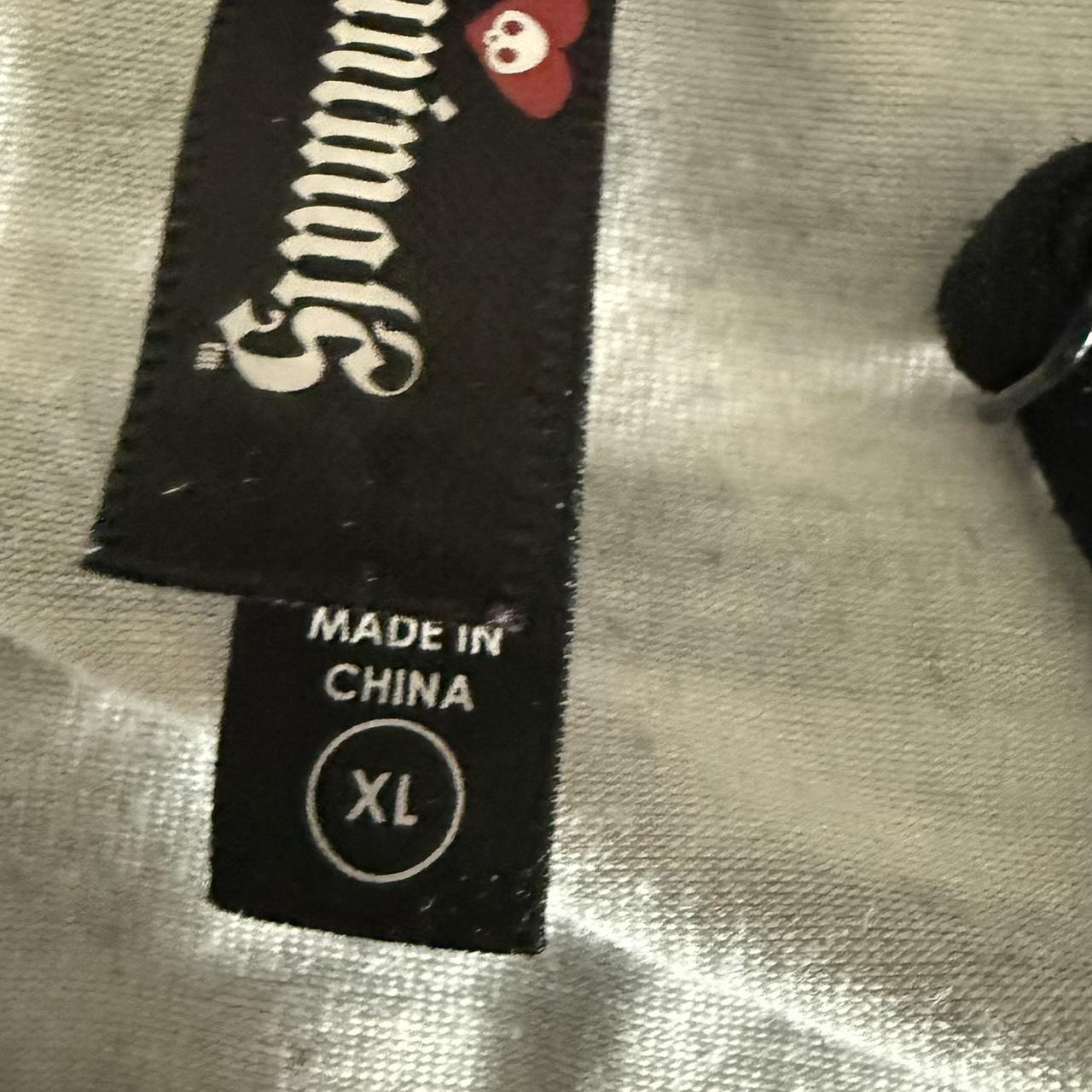 Hot Topic top (says XL but could fit a s) | Depop