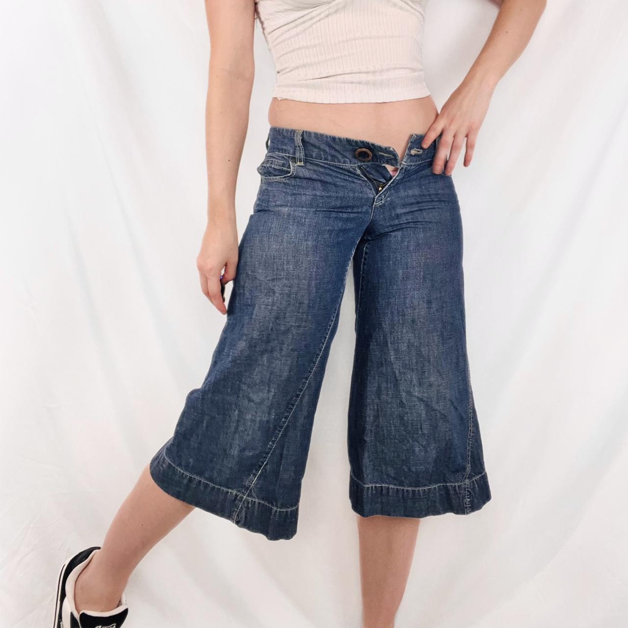 Y2K low rise denim capris/jorts So cute!! Wide... - Depop