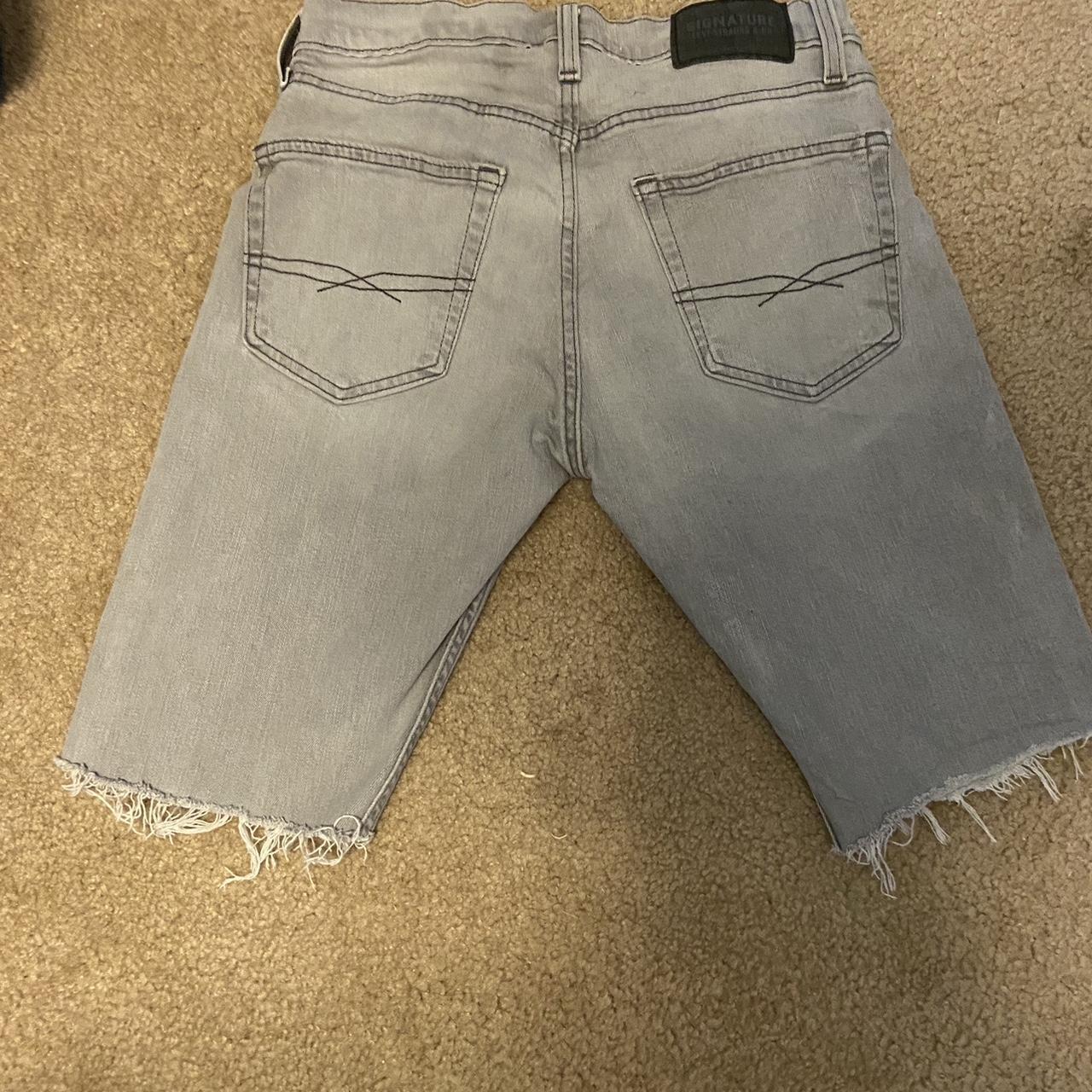 Levi’s grey distressed jorts | Depop