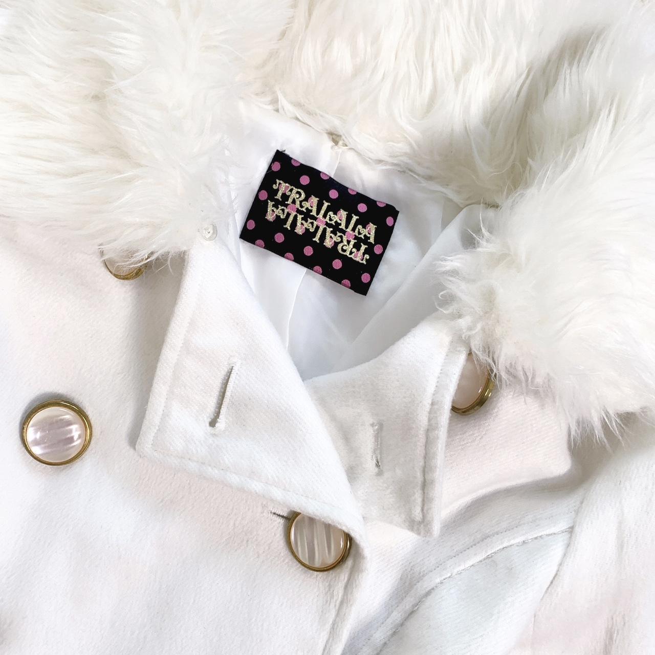 TRALALA cute gyaru white coats outer jumper Size ۶ৎ... - Depop