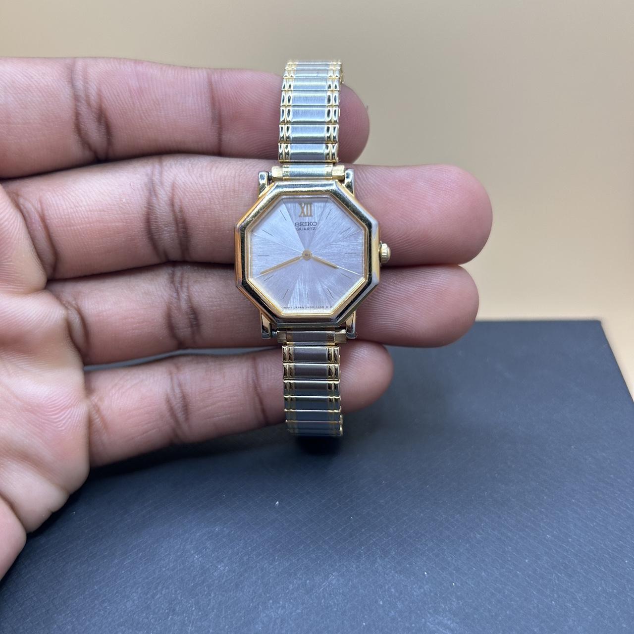 Vintage Seiko watch features an octagonal-shaped... - Depop