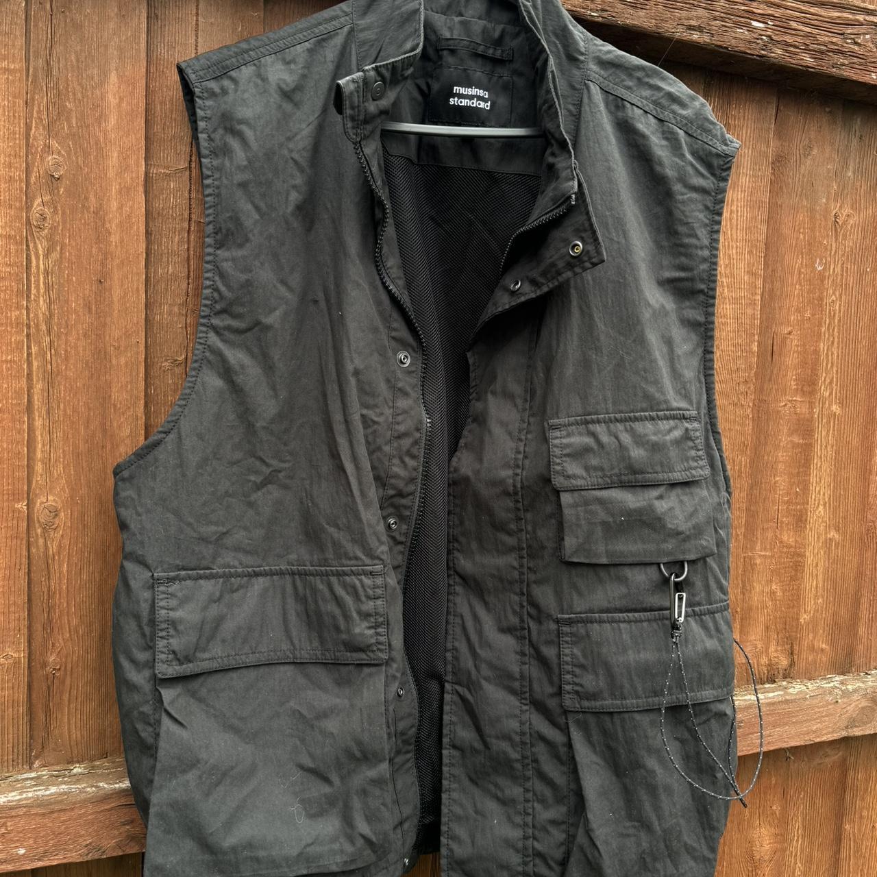 Black utility vest with multiple pockets thrifted... - Depop