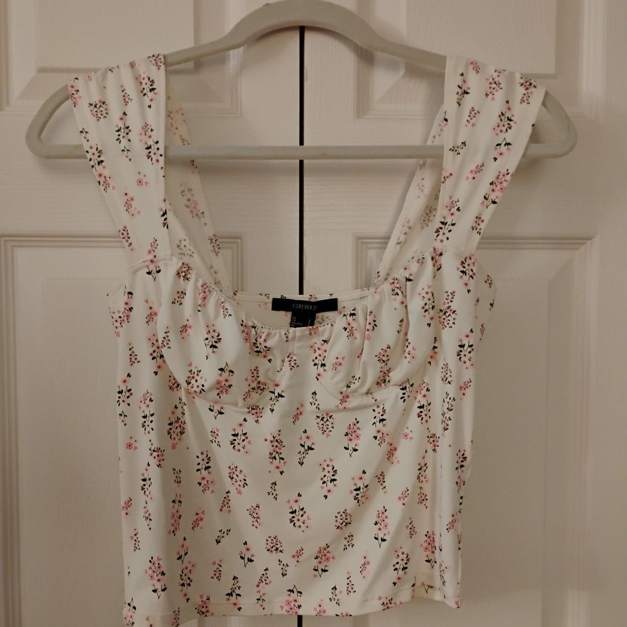 Floral Forever 21 Tank Top 🤍. Worn maybe once or... | Depop