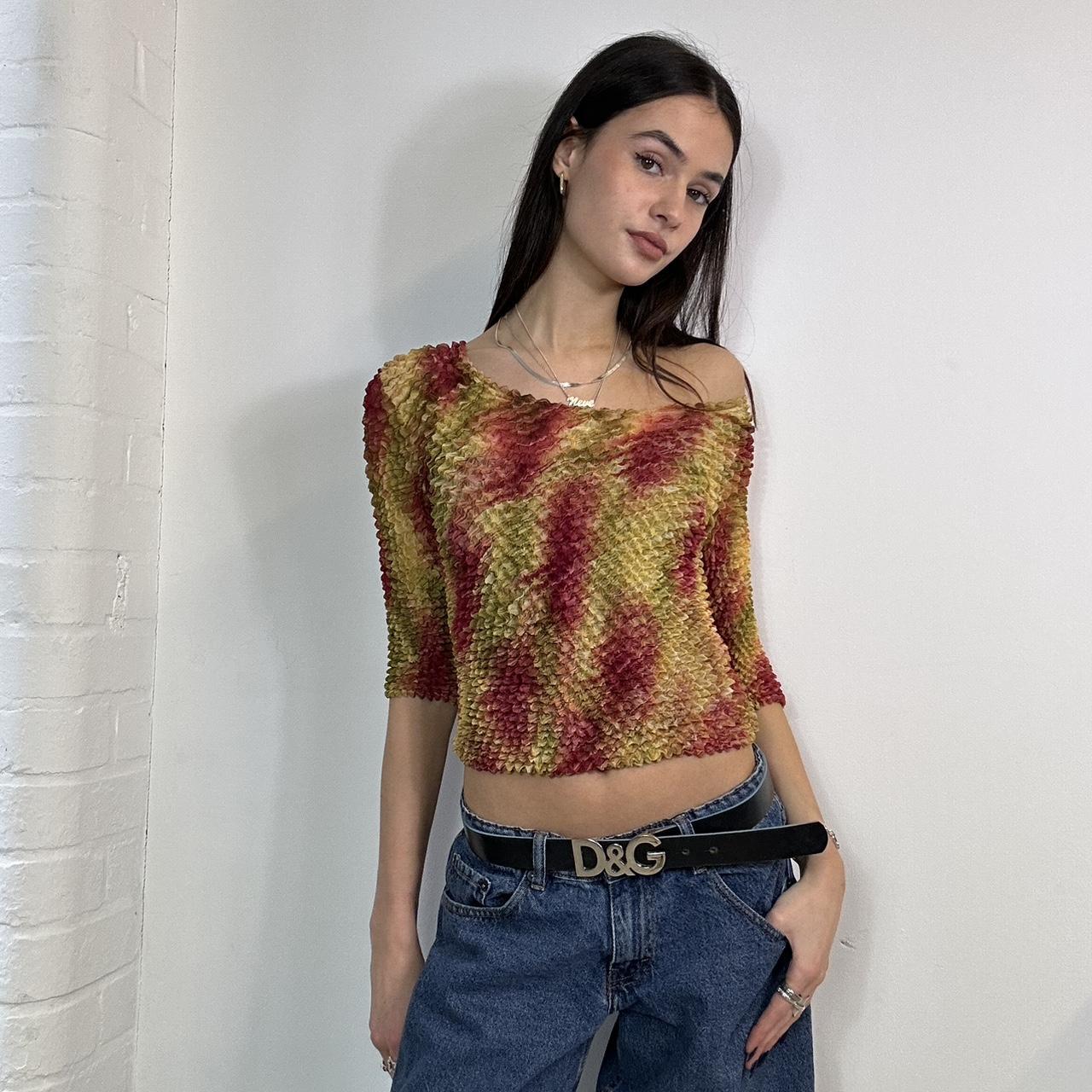 Vintage y2k top Y2k 00s stretchy crop top.... - Depop