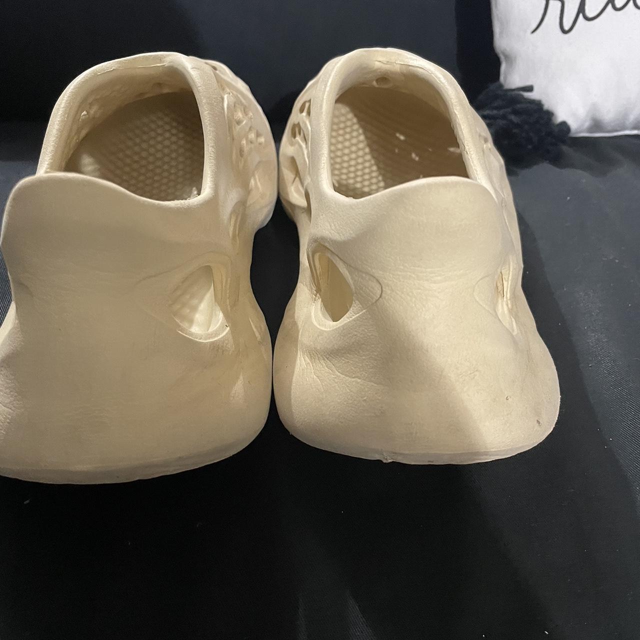 Rep foam runners - Depop