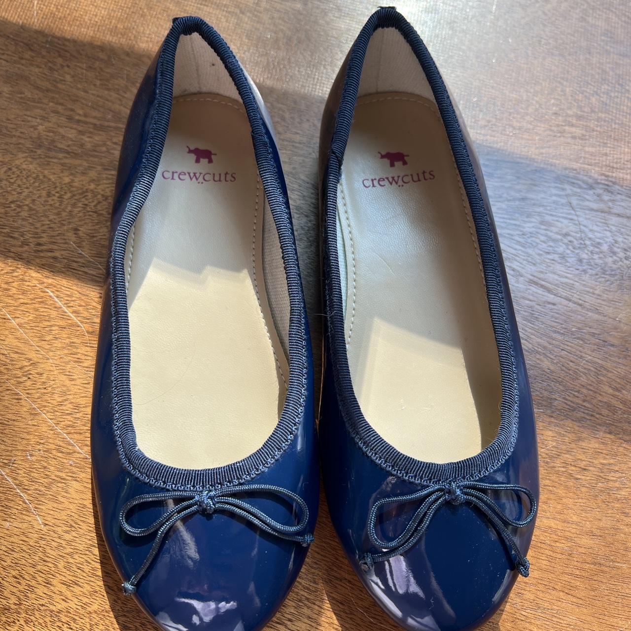 Navy Blue girls patent ballet flats. - Depop