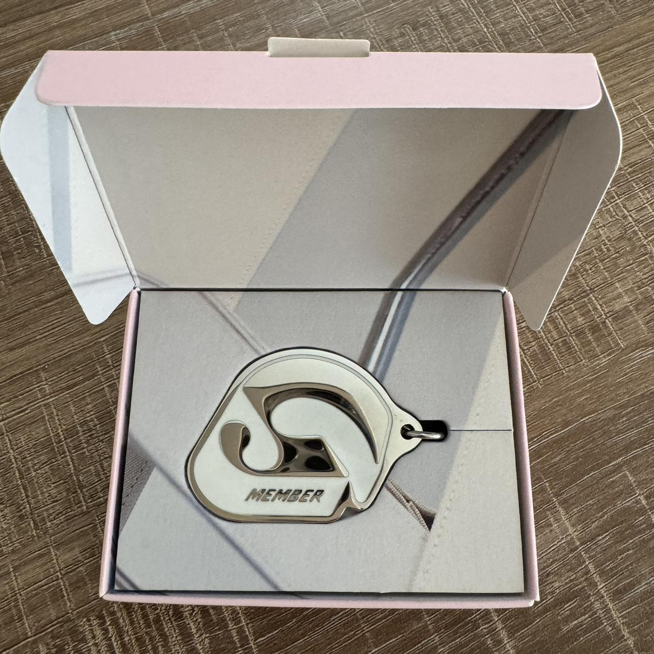 Glossier Members Keychain - Depop