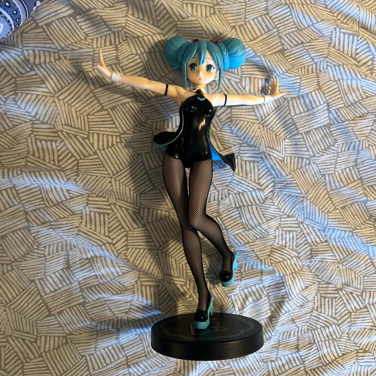 Hatsune Miku bunny suit figure ! Missing headpiece,... - Depop