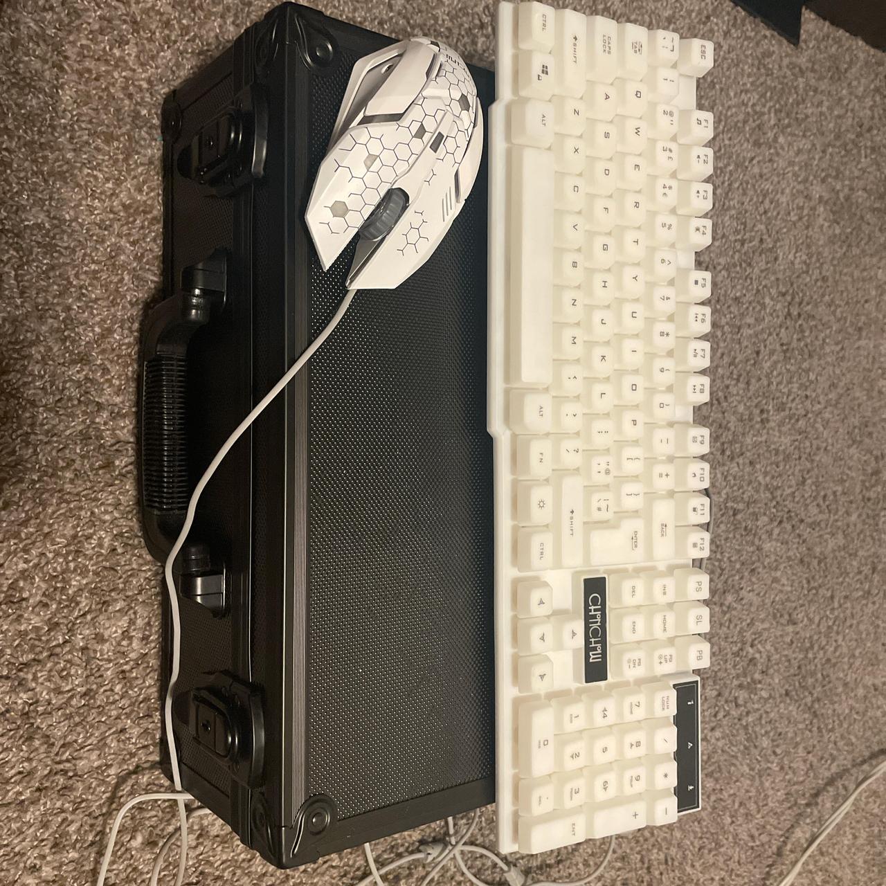 CHONCHOW LED Keyboard and Mouse, 104 Rainbow Keys,... | Depop