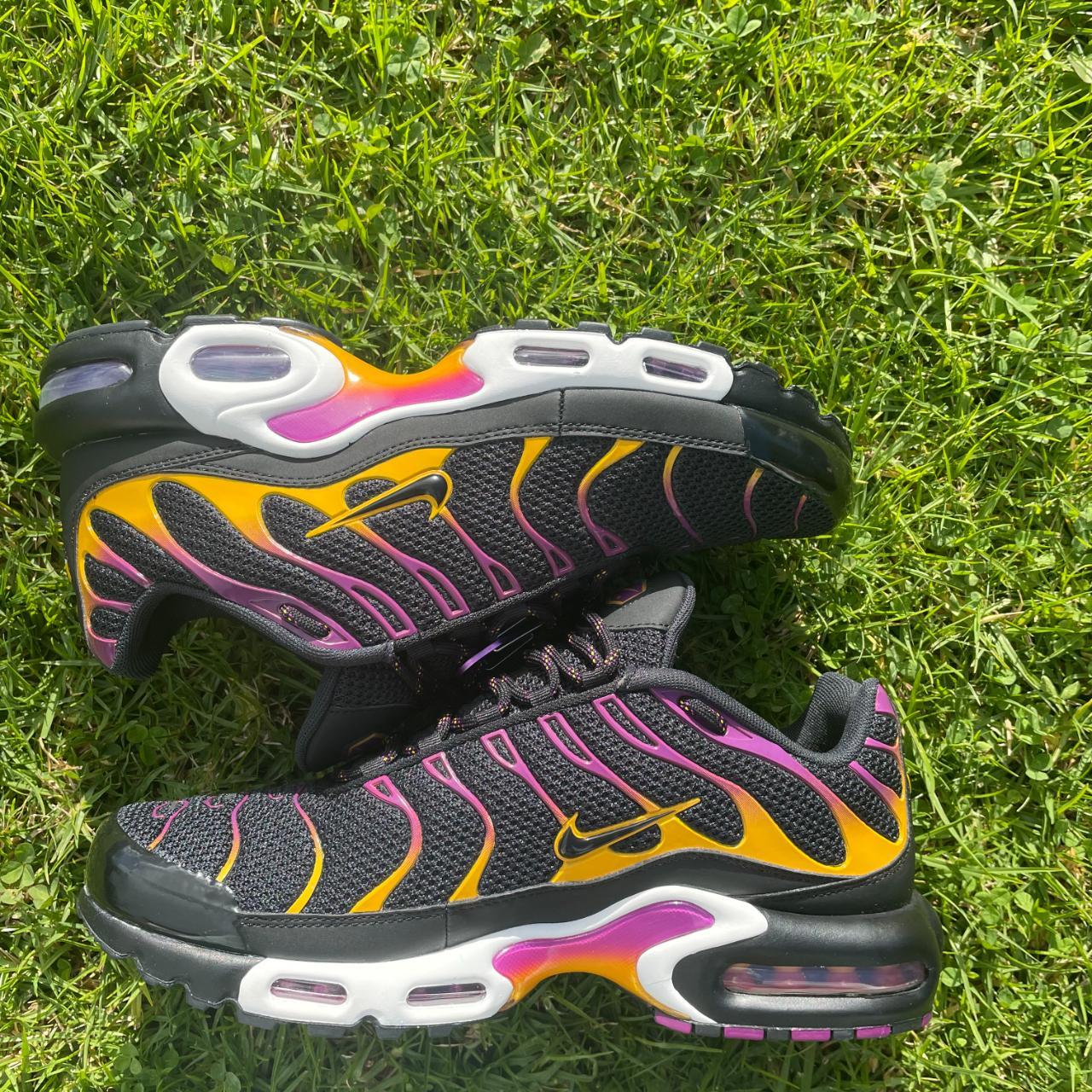 nike tns us 11 base condition off photos - Depop