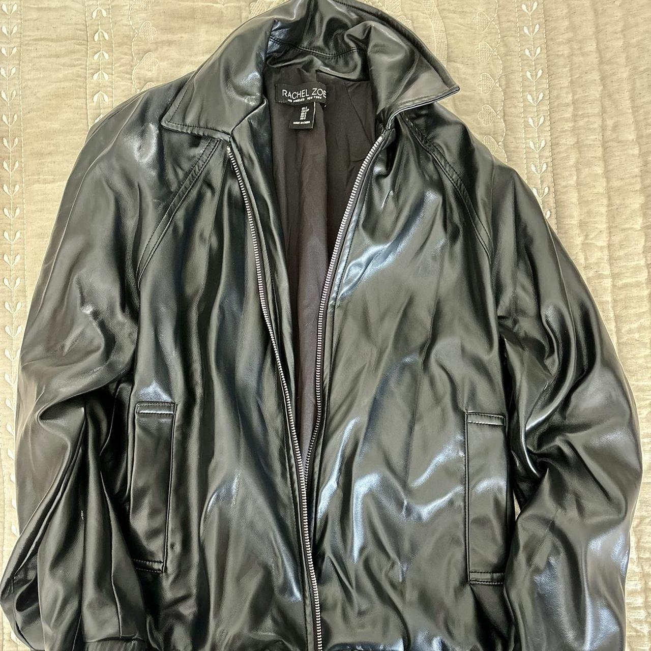 it’s baddie o’clock with this LEATHER JACKETTT🚨i... - Depop