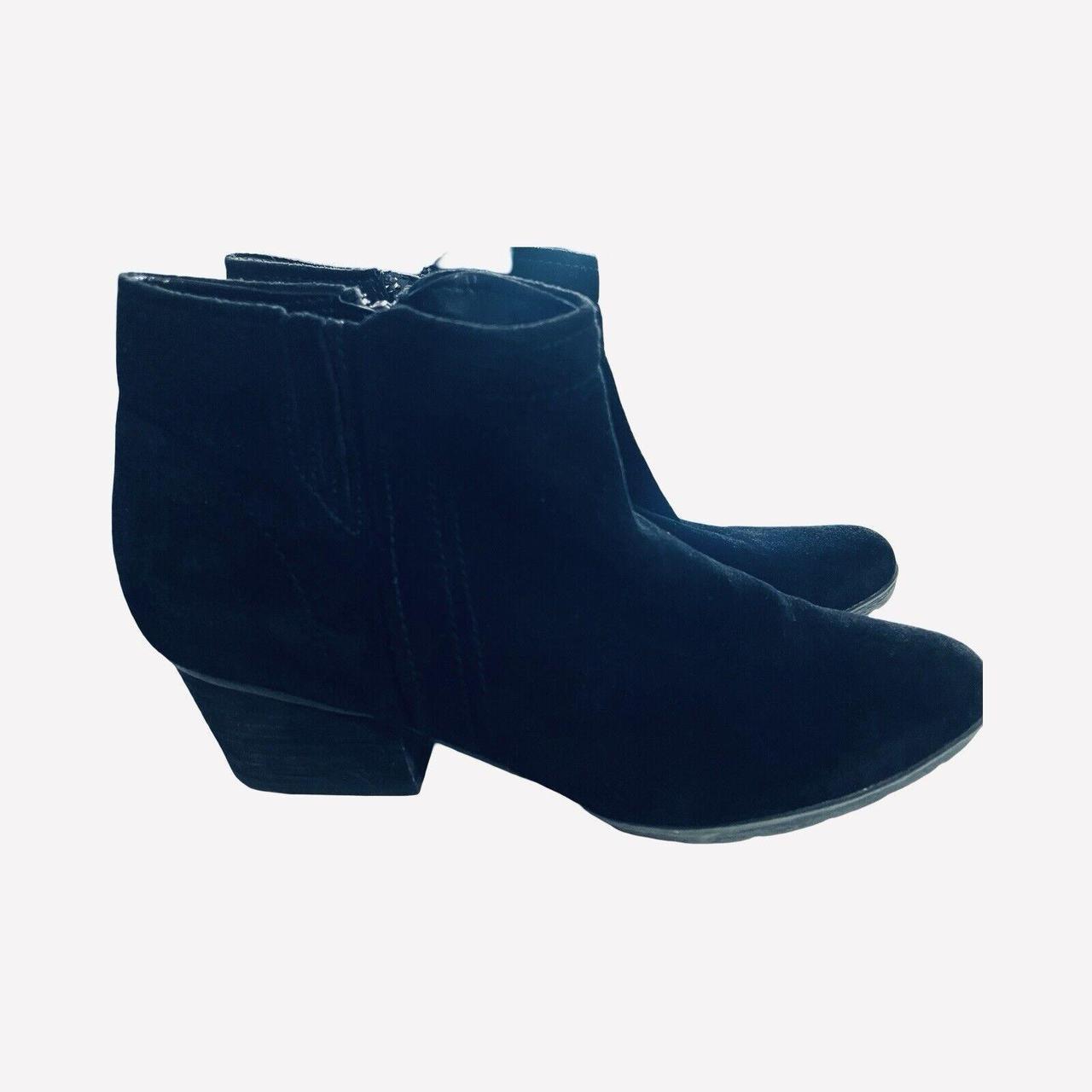 Elevate your shoe game with these stylish Blondo... - Depop