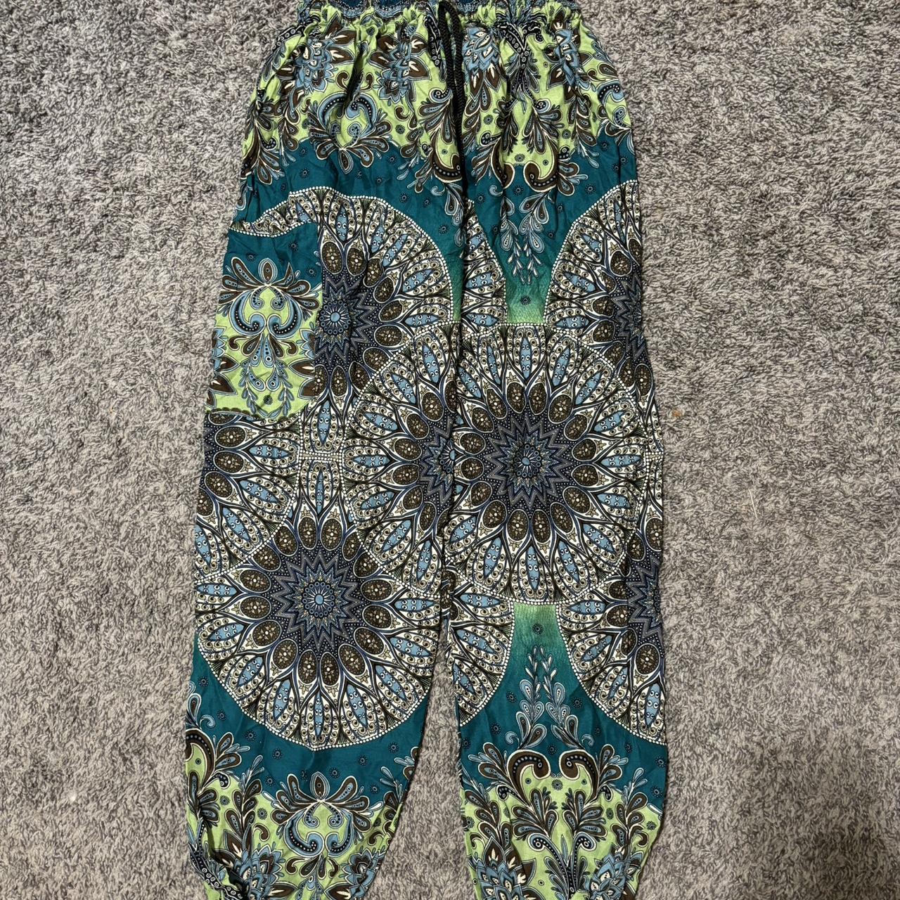 Earthbound Size small Flory pants Lightweight - Depop