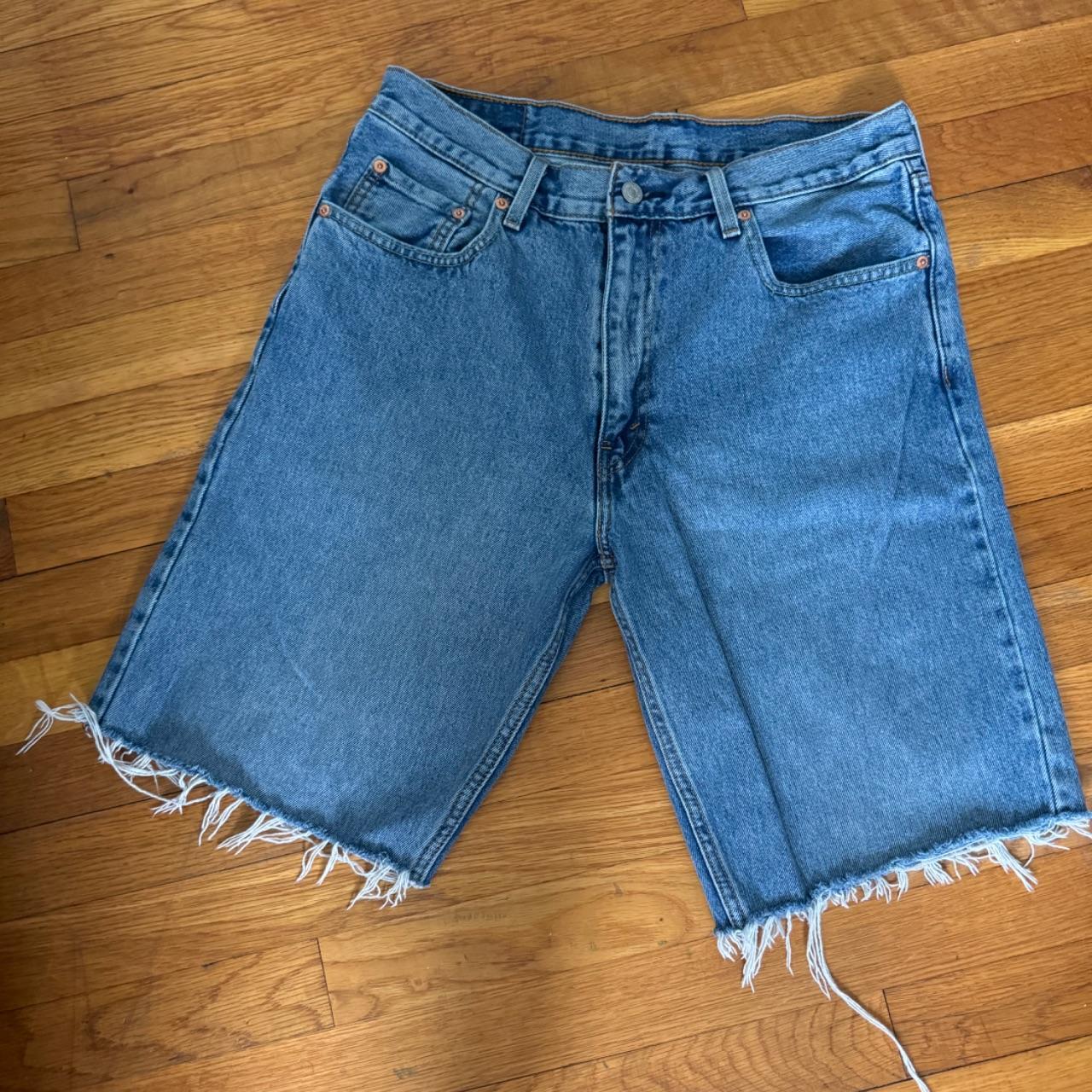 Levi's 550 Cut Jeans, slightly worn, W32 - Depop