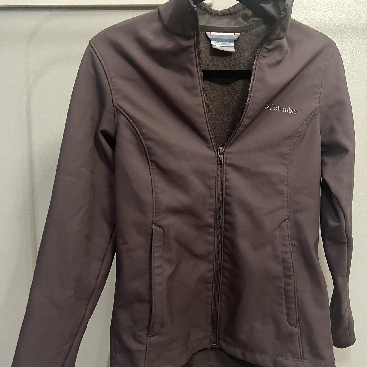 Gray Columbia hard shell! #outdoorwear #columbia - Depop