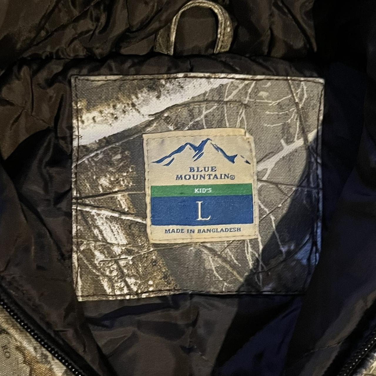 Vintage Carhartt Realtree Detroit Jacket Kids Large... - Depop