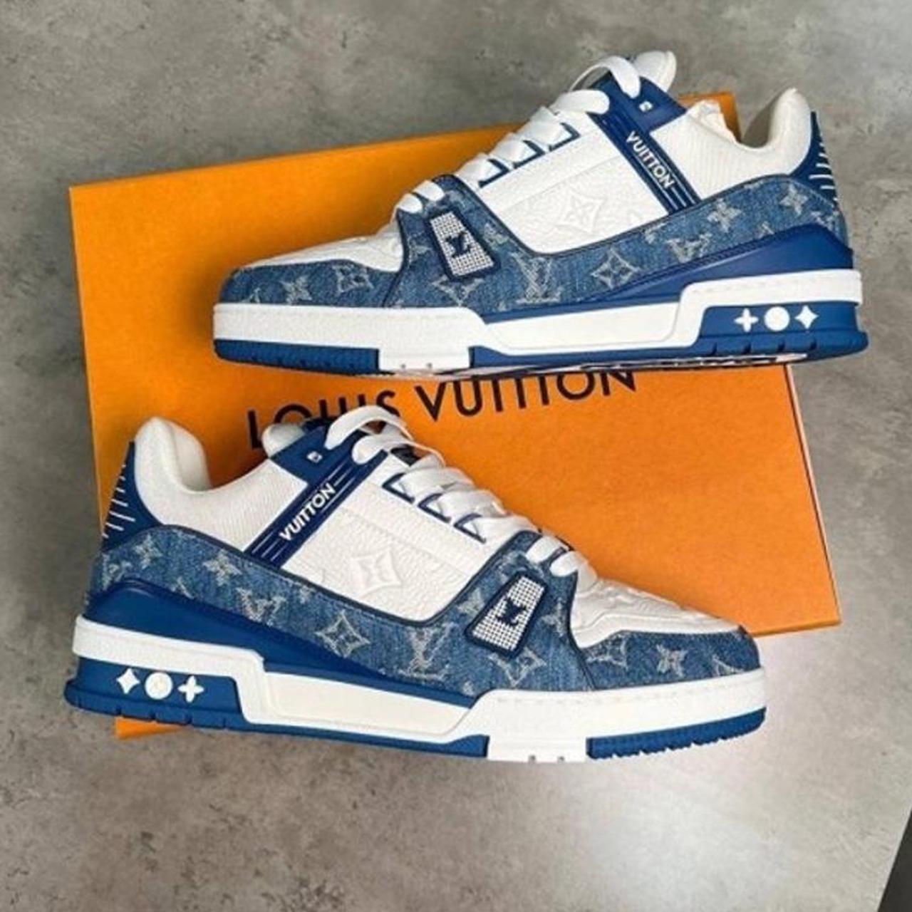 Very good rep 1to1 clean shoes no dirt nothing on them - Depop