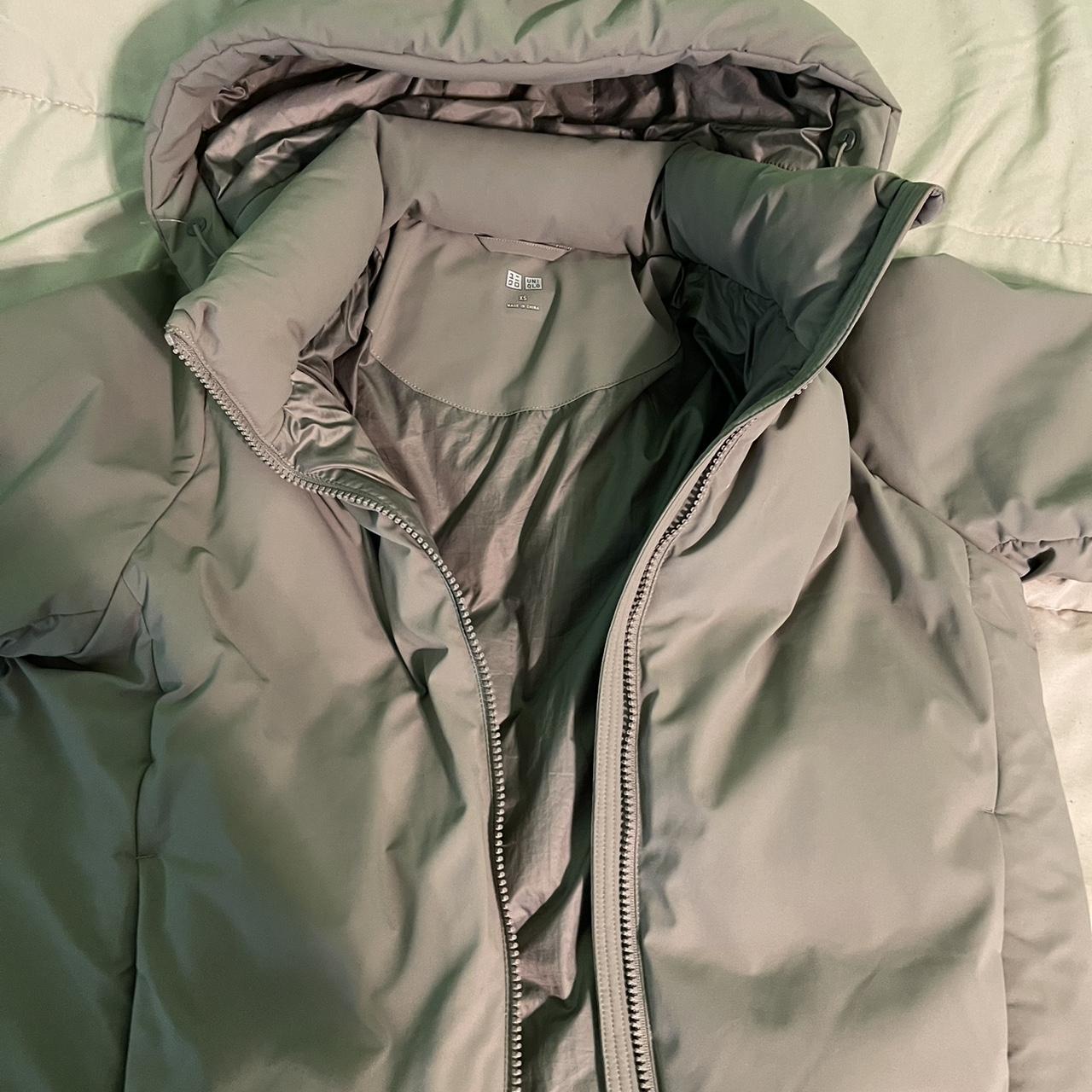 Uniqlo Puffer Jacket - Depop
