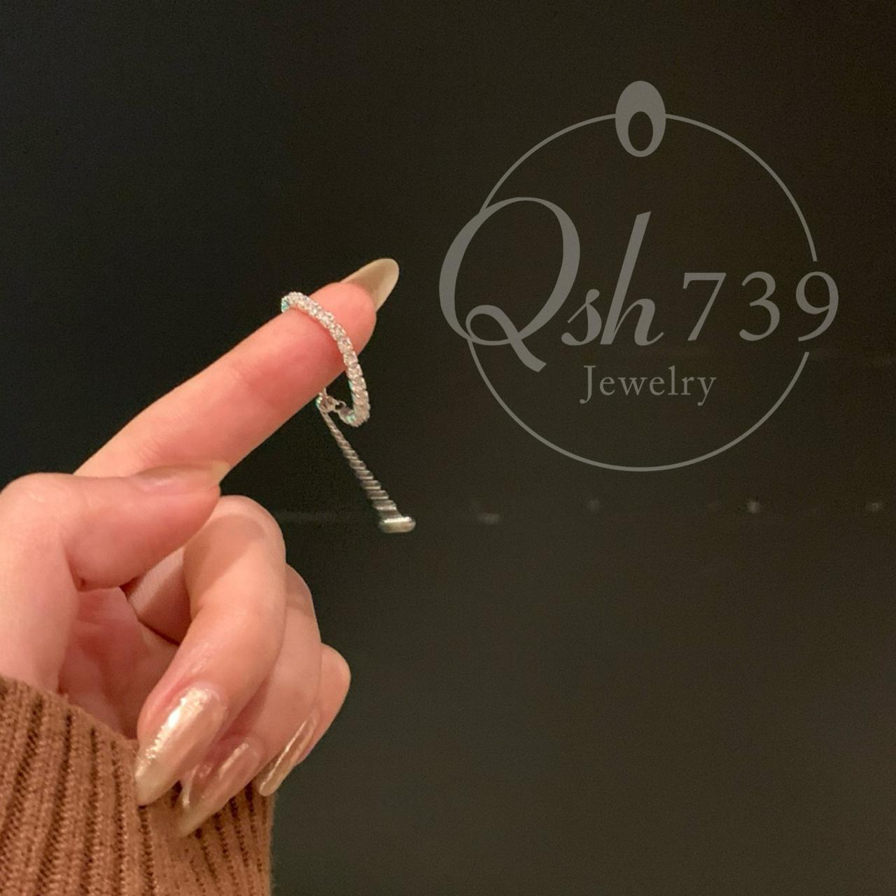 Pure Silver Cube Chain Ring R007 Ethereal and... - Depop