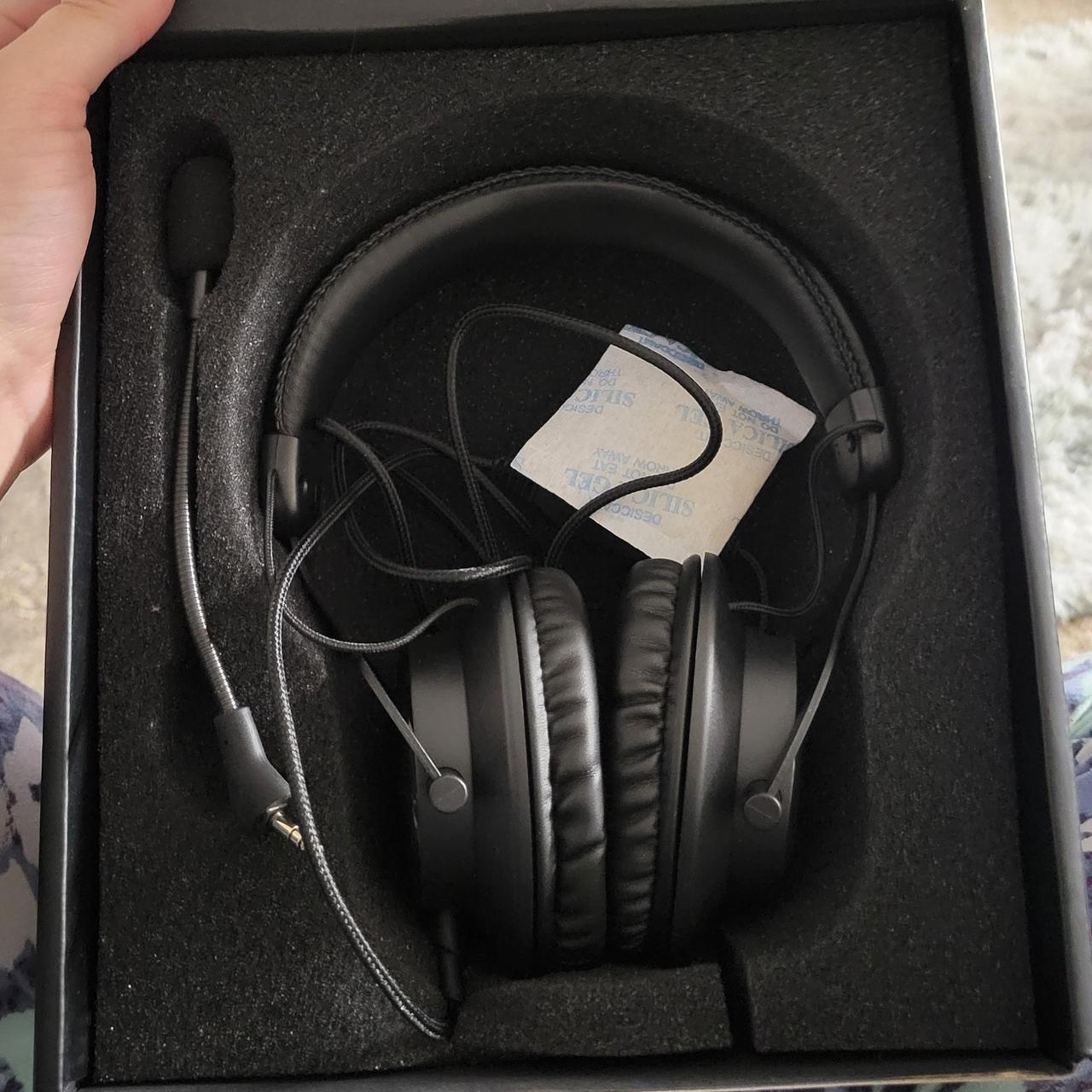 Geeknet wired gaming headset with mic. Model... - Depop