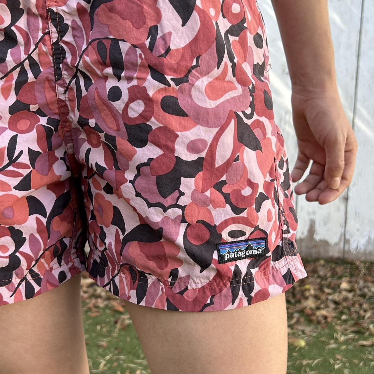 Adorable patterned Patagonia women’s drawstring... - Depop