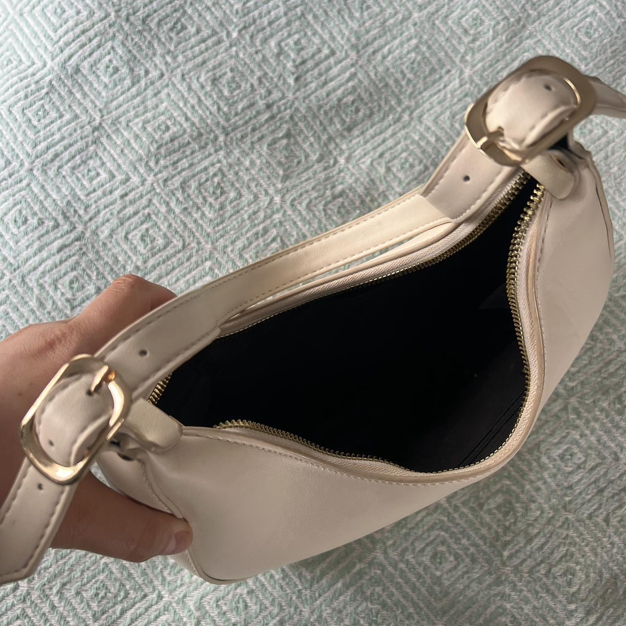 Cream shoulder bag - Depop