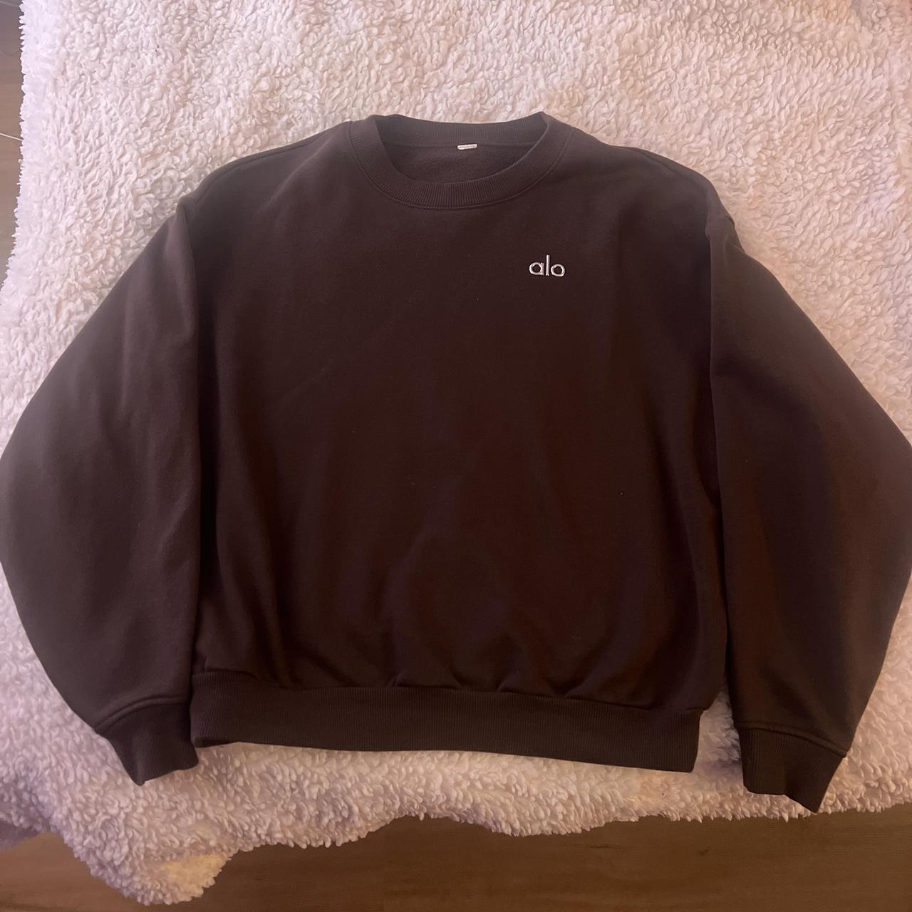 small alo accolade crewneck pullover in expresso... - Depop