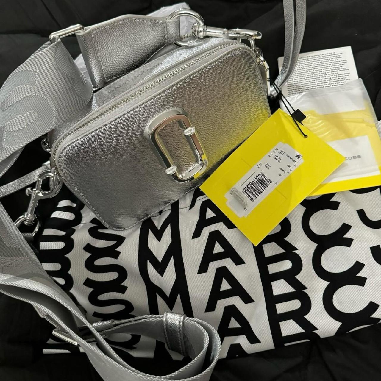 Sliver Marc Jacob’s snapshot purse - Depop