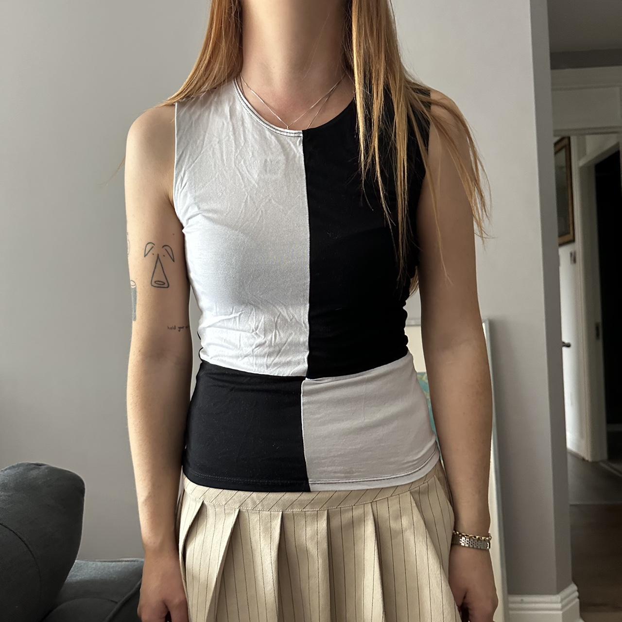 Super cute vintage New Look top Super flattering... - Depop