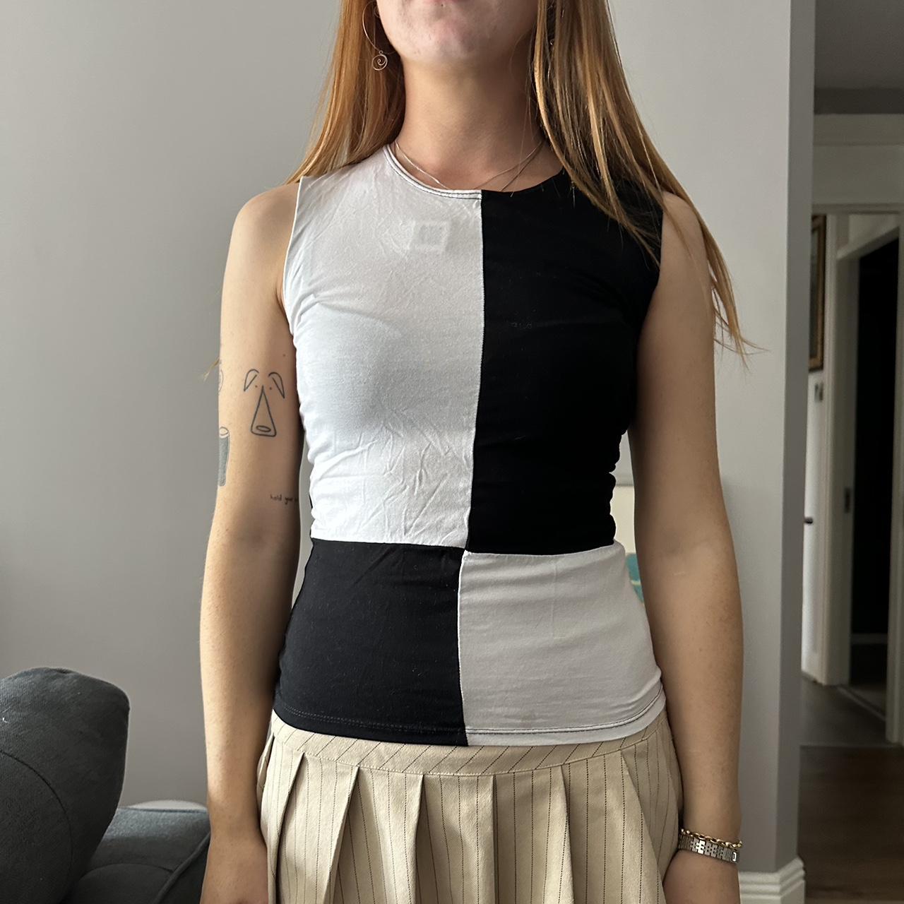 Super cute vintage New Look top Super flattering... - Depop