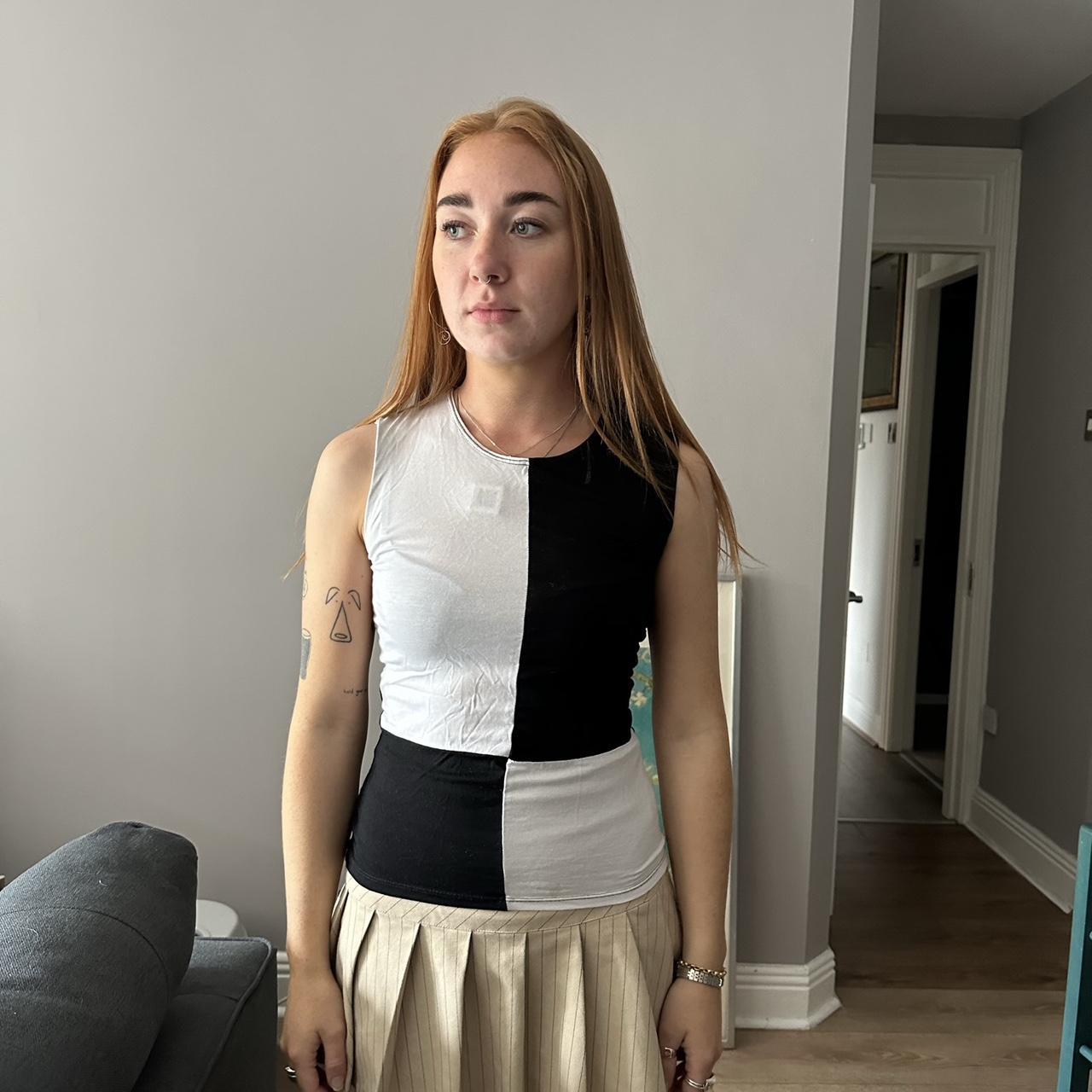 Super cute vintage New Look top Super flattering... - Depop