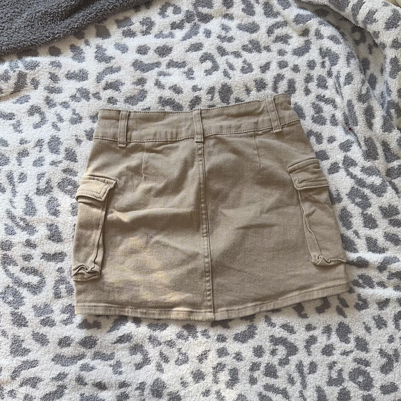 khaki cargo mini skirt - Depop