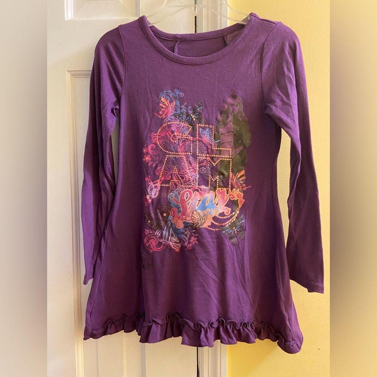 Says “Glamstar”. Pretty deep purple in excellent... - Depop