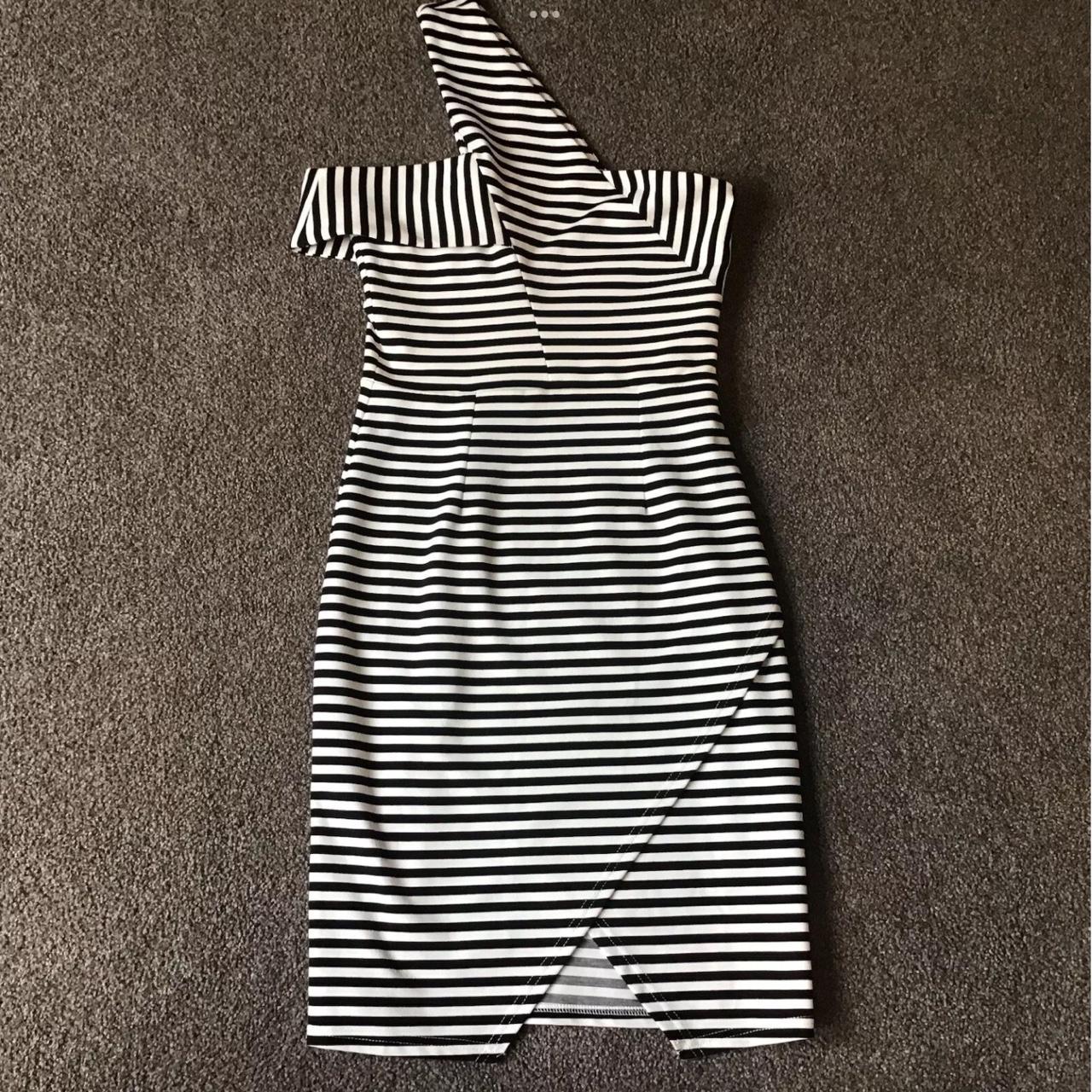 Ruby Sees All April Day Dress. Size 8 This bodycon... | Depop