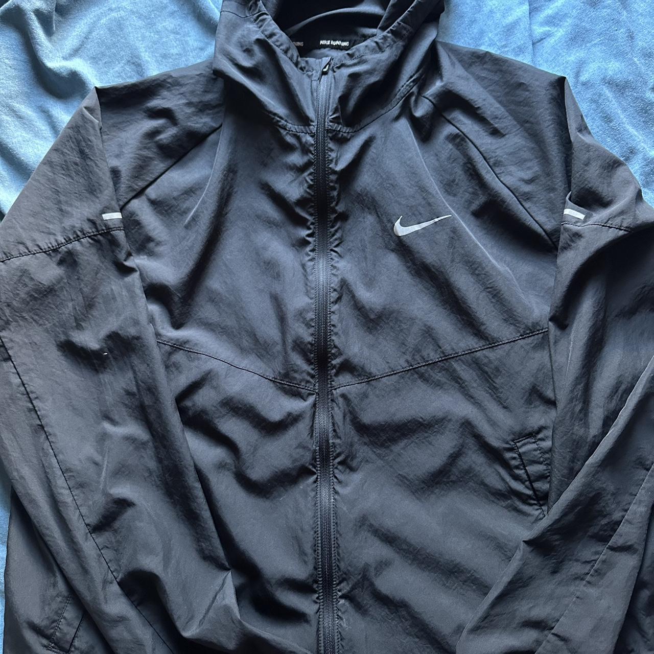 Nike men’s windbreaker great condition worn once - Depop