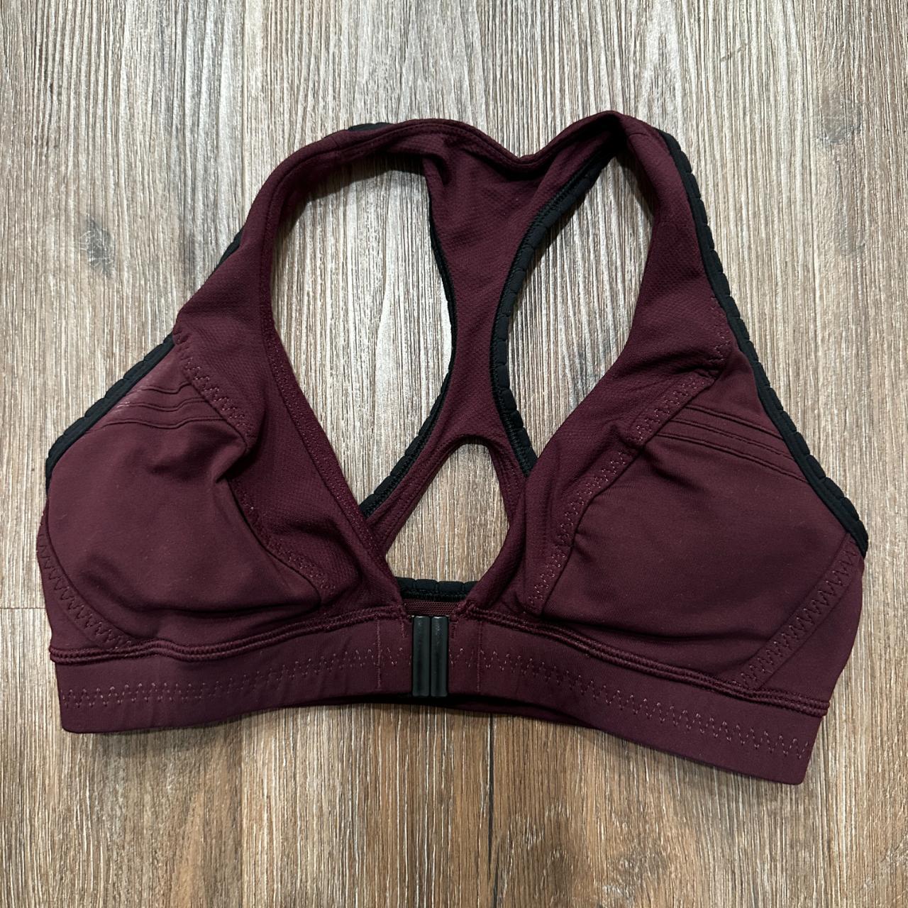 lululemon bra size 4 - Depop