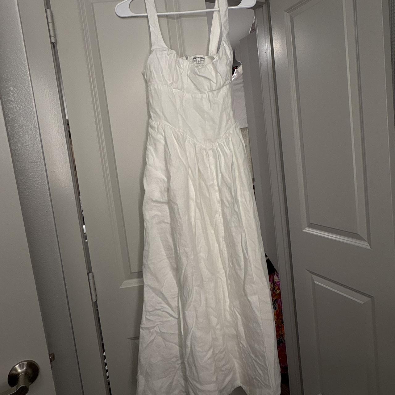 Reformation balia linen dress only worn for a couple... | Depop