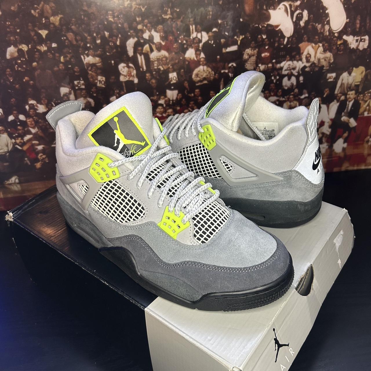 Jordan 4 ‘neon’ - Depop