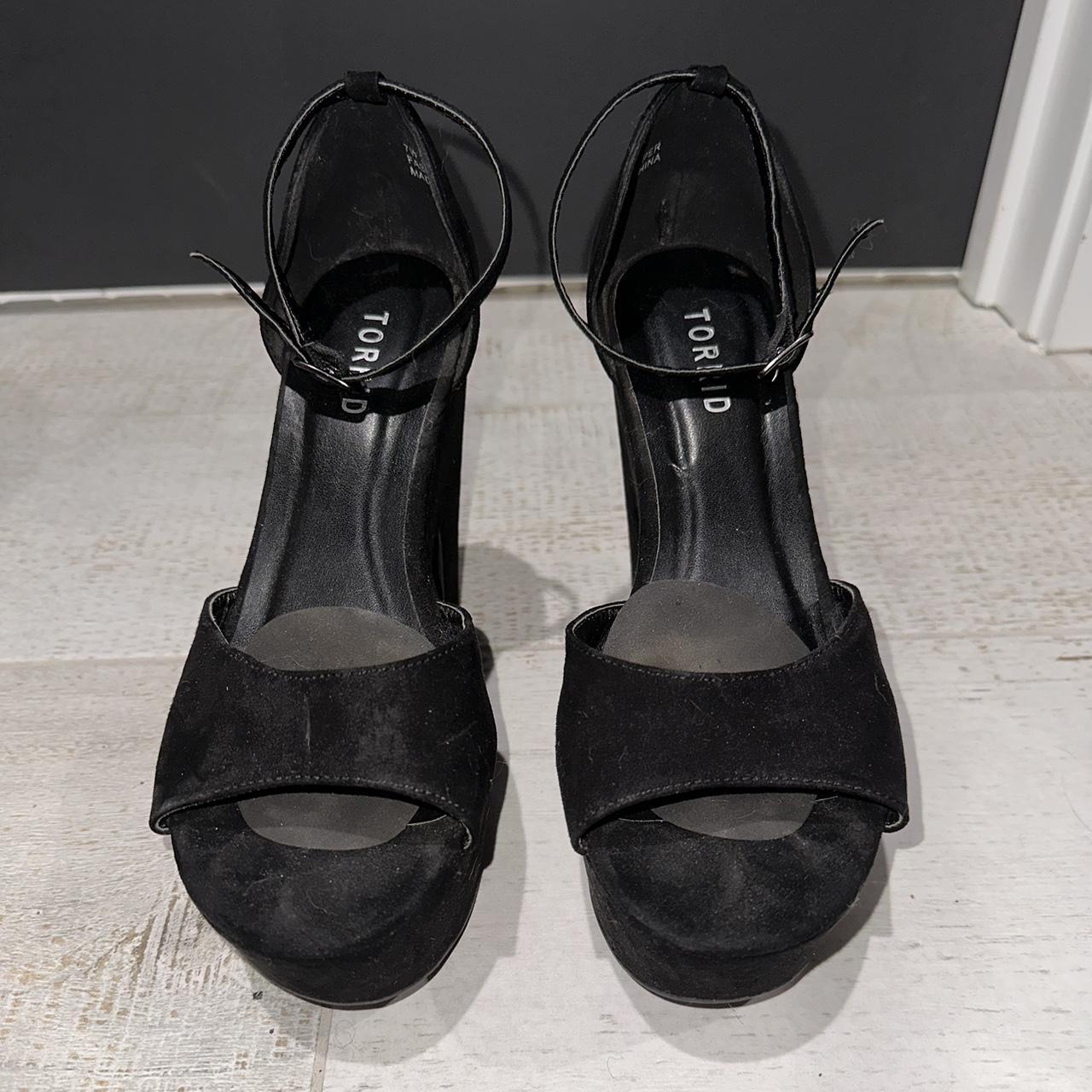 Torrid Velvet Platform Heels - Depop